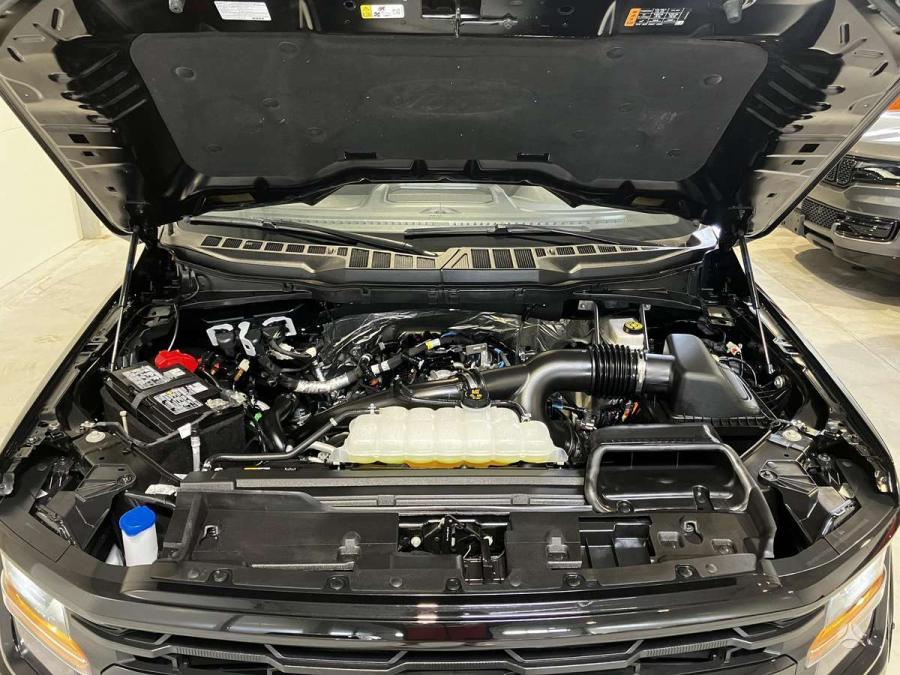 Black Ford F-150 2025 in Klaipeda, with an engine capacity of 2.70 L and mileage of 12 thousand km for 47190 €, photo 34 on AUTOMOTO.COM.LV