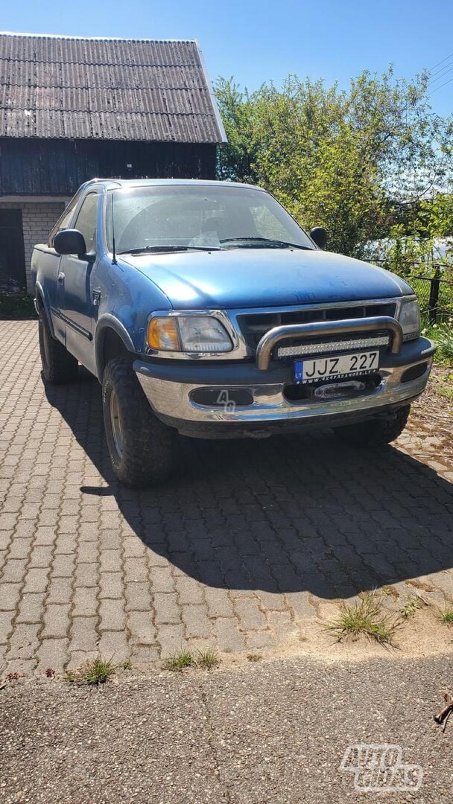 Zils Ford F-150 1998 Lazdijai, ar dzinēja tilpumu 4.20 L un nobraukumu 168 tūkst. km par 3700 €, foto 2 vietnē AUTOMOTO.COM.LV