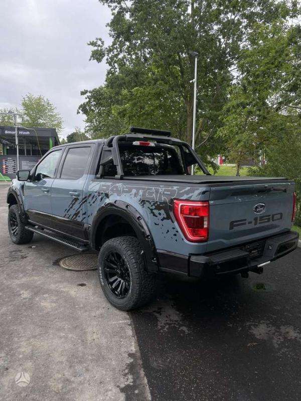 Blue Ford F-150 2023 in Siauliai, with an engine capacity of 3.50 L and mileage of 13 thousand km for 50820 €, photo 8 on AUTOMOTO.COM.LV