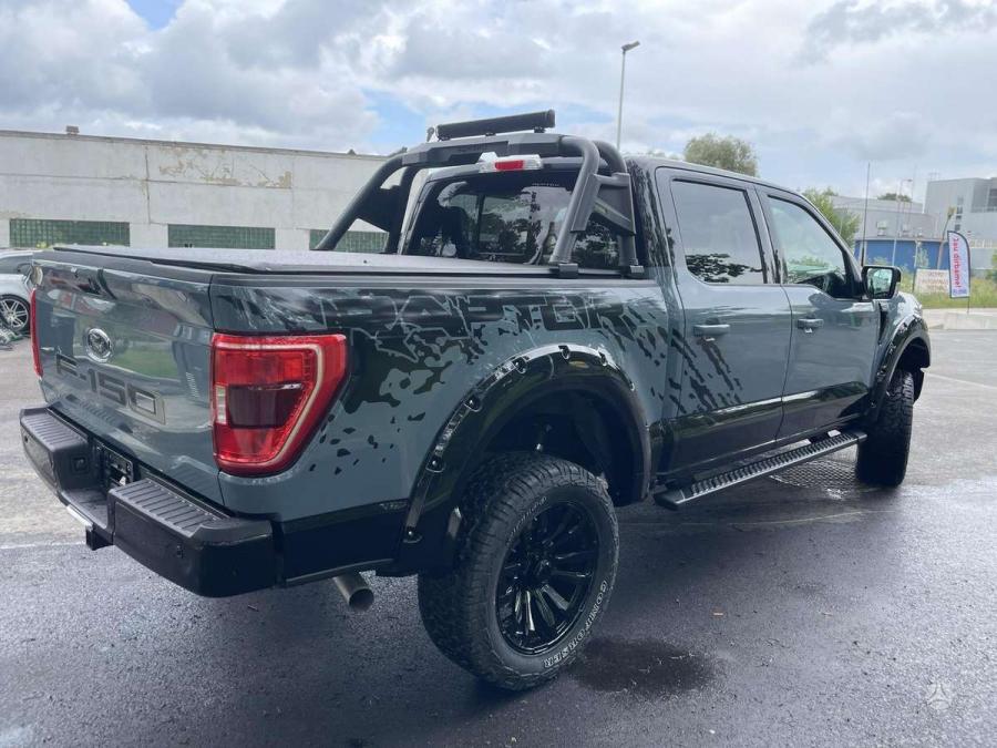 Blue Ford F-150 2023 in Siauliai, with an engine capacity of 3.50 L and mileage of 13 thousand km for 50820 €, photo 18 on AUTOMOTO.COM.LV
