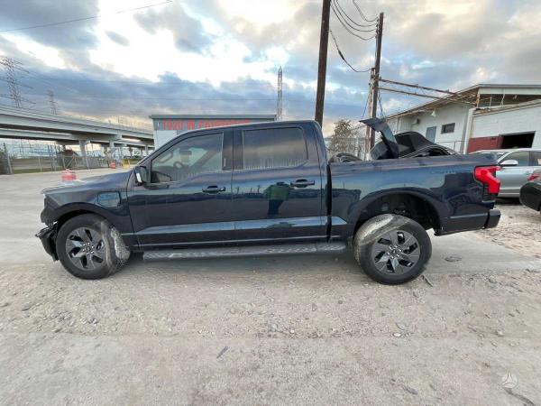 Blue Ford F-150 2025 in Klaipeda, with an engine capacity of 0.00 L and mileage of 3 thousand km for 26300 €, photo 3 on AUTOMOTO.COM.LV