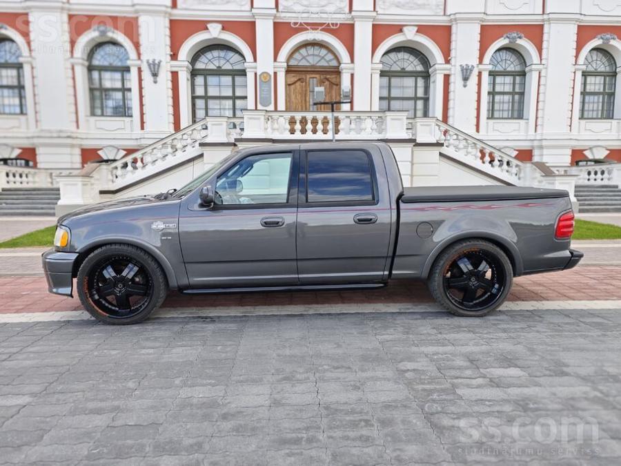 Pelēks Ford F-150 2002 Rīga, ar dzinēja tilpumu 5.40 L un nobraukumu 0 tūkst. km par 14300 €, foto 2 vietnē AUTOMOTO.COM.LV