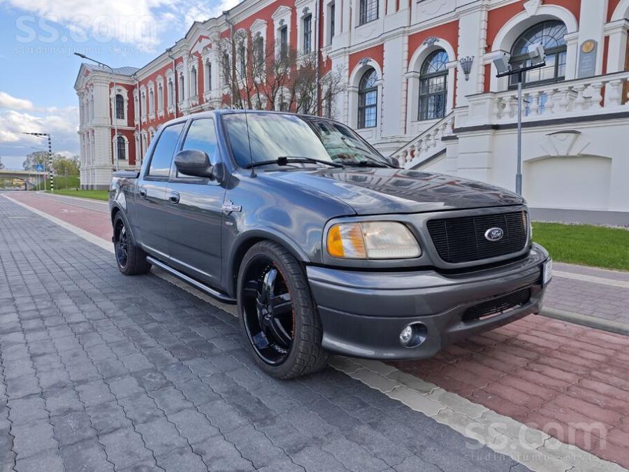 Pelēks Ford F-150 2002 Rīga, ar dzinēja tilpumu 5.40 L un nobraukumu 0 tūkst. km par 14300 €, foto 7 vietnē AUTOMOTO.COM.LV