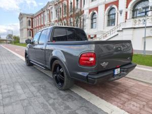 Grey Ford F-150 2002 in Riga, with an engine capacity of 5.40 L and mileage of 0 thousand km for 15300 €, photo 3 on AUTOMOTO.COM.LV