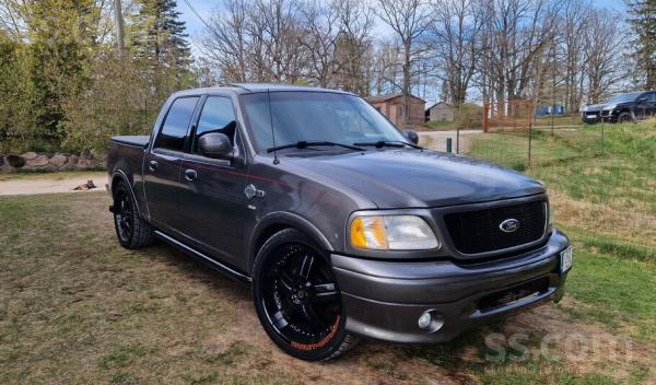 Pelēks Ford F-150 2002 Talsi, ar dzinēja tilpumu 5.40 L un nobraukumu 179 tūkst. km par 12900 €, foto 1 vietnē AUTOMOTO.COM.LV