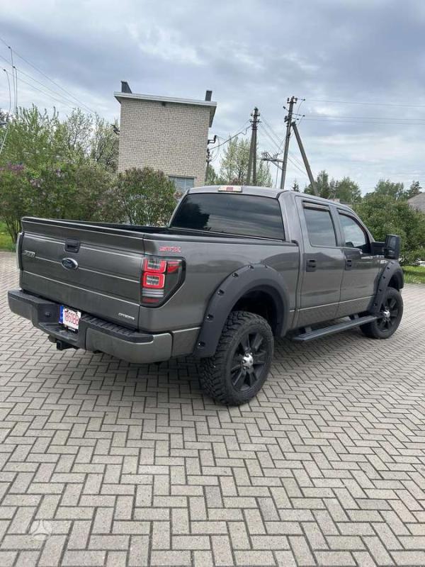 Pelēks Ford F-150 2014 Kauņa, ar dzinēja tilpumu 4.95 L un nobraukumu 356 tūkst. km par 12900 €, foto 1 vietnē AUTOMOTO.COM.LV
