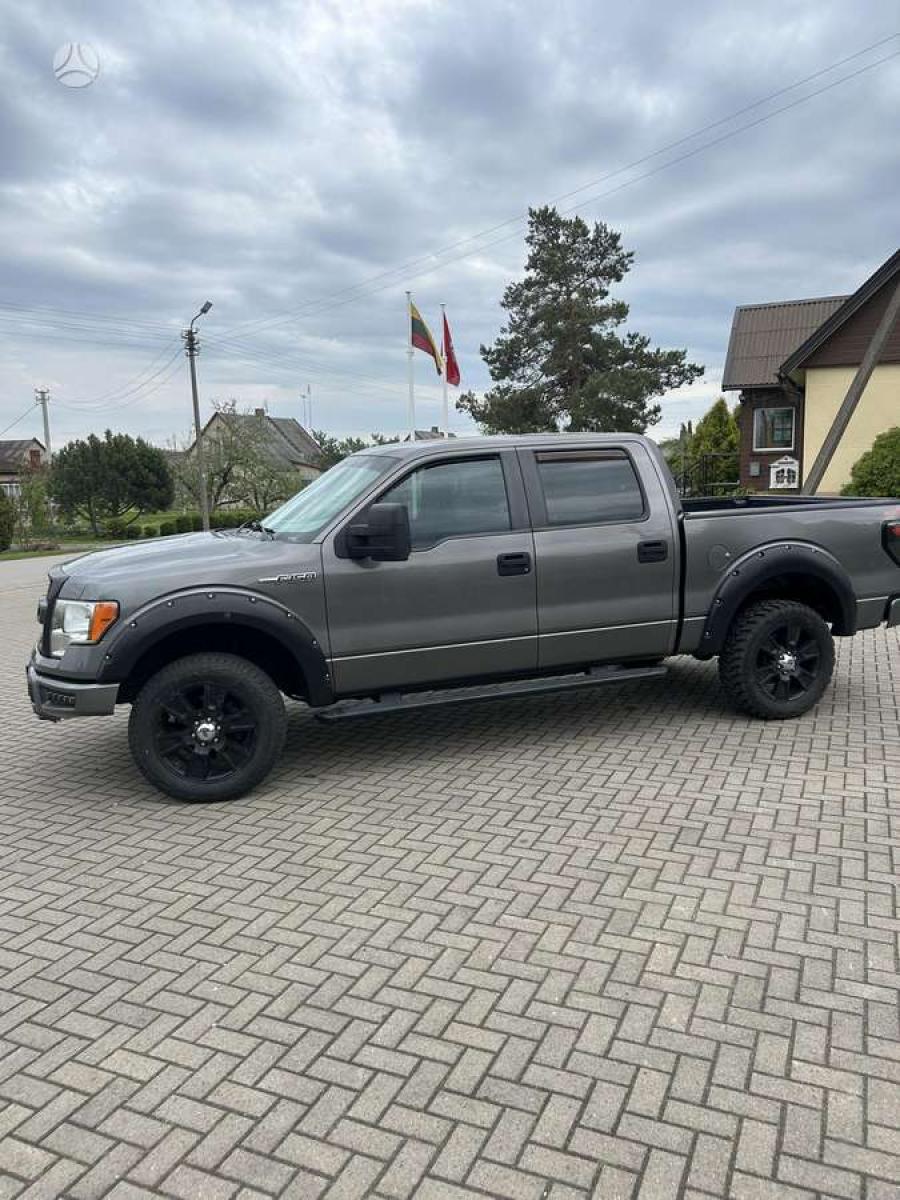 Pelēks Ford F-150 2014 Kauņa, ar dzinēja tilpumu 4.95 L un nobraukumu 356 tūkst. km par 12900 €, foto 5 vietnē AUTOMOTO.COM.LV