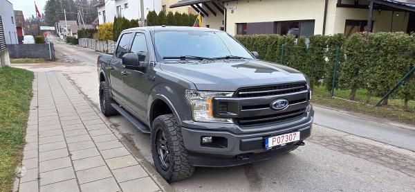 Grey Ford F-150 2018 in Vilnius, with an engine capacity of 4.95 L and mileage of 171 thousand km for 29990 €, photo 1 on AUTOMOTO.COM.LV