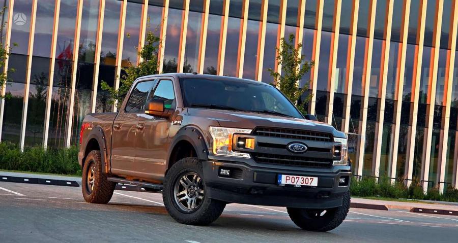 Pelēks Ford F-150 2018 Viļņa, ar dzinēja tilpumu 4.95 L un nobraukumu 171 tūkst. km par 33900 €, foto 4 vietnē AUTOMOTO.COM.LV