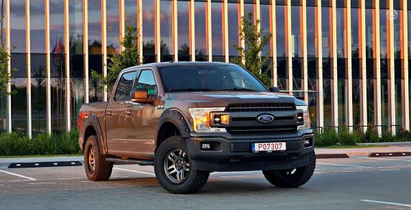 Pelēks Ford F-150 2018 Viļņa, ar dzinēja tilpumu 4.95 L un nobraukumu 171 tūkst. km par 33900 €, foto 4 vietnē AUTOMOTO.COM.LV