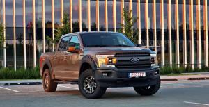 Pelēks Ford F-150 2018 Viļņa, ar dzinēja tilpumu 4.95 L un nobraukumu 171 tūkst. km par 33900 €, foto 5 vietnē AUTOMOTO.COM.LV