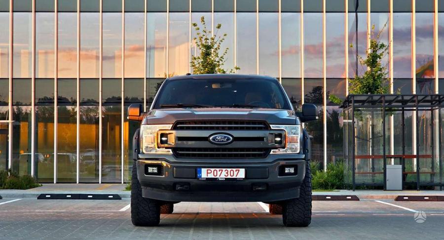 Pelēks Ford F-150 2018 Viļņa, ar dzinēja tilpumu 4.95 L un nobraukumu 171 tūkst. km par 33900 €, foto 7 vietnē AUTOMOTO.COM.LV