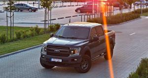 Pelēks Ford F-150 2018 Viļņa, ar dzinēja tilpumu 4.95 L un nobraukumu 171 tūkst. km par 33900 €, foto 11 vietnē AUTOMOTO.COM.LV