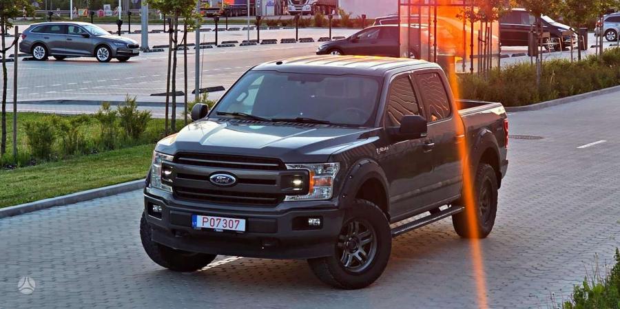 Pelēks Ford F-150 2018 Viļņa, ar dzinēja tilpumu 4.95 L un nobraukumu 171 tūkst. km par 33900 €, foto 12 vietnē AUTOMOTO.COM.LV