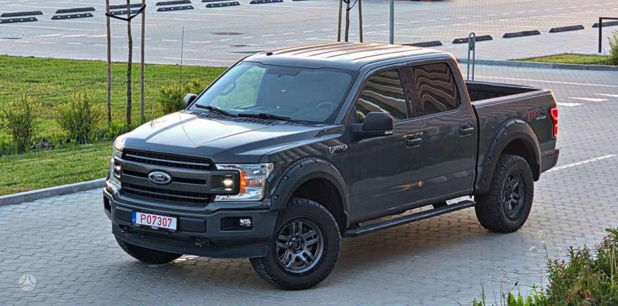 Pelēks Ford F-150 2018 Viļņa, ar dzinēja tilpumu 4.95 L un nobraukumu 171 tūkst. km par 33900 €, foto 13 vietnē AUTOMOTO.COM.LV