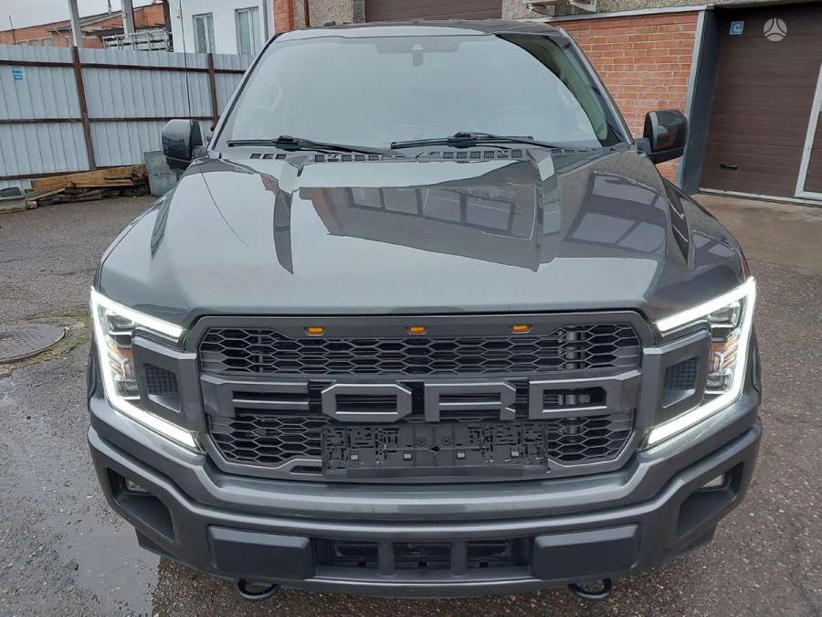 Pelēks Ford F-150 2019 Alīta, ar dzinēja tilpumu 2.69 L un nobraukumu 93 tūkst. km par 31500 €, foto 1 vietnē AUTOMOTO.COM.LV