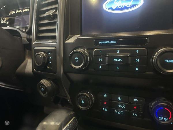 Grey Ford F-150 2019 in Kaunas, with an engine capacity of 3.49 L and mileage of 250 thousand km for 8600 €, photo 10 on AUTOMOTO.COM.LV