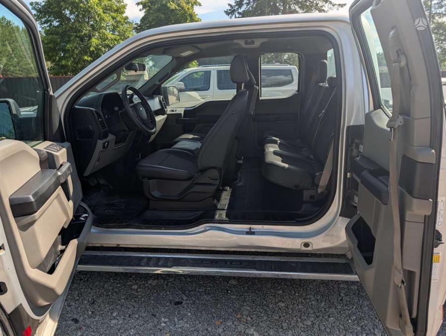 Pelēks Ford F-150 2019 Jurbarkas, ar dzinēja tilpumu 3.49 L un nobraukumu 350 tūkst. km par 16500 €, foto 7 vietnē AUTOMOTO.COM.LV