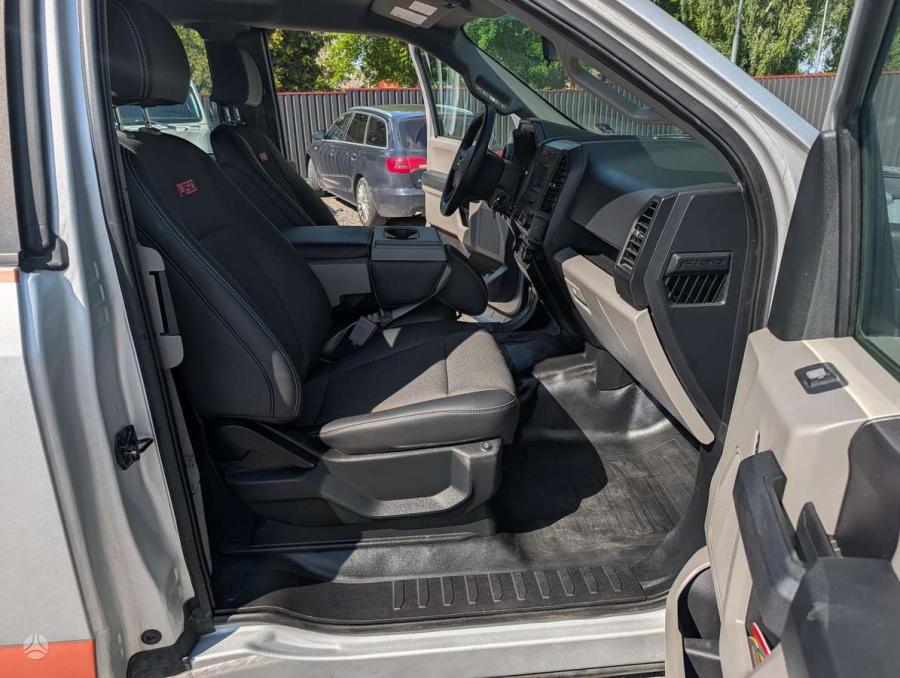 Pelēks Ford F-150 2019 Jurbarkas, ar dzinēja tilpumu 3.49 L un nobraukumu 350 tūkst. km par 16500 €, foto 9 vietnē AUTOMOTO.COM.LV