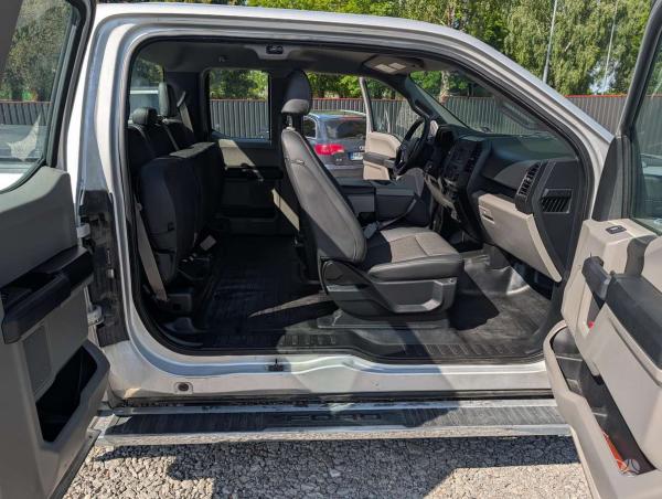 Pelēks Ford F-150 2019 Jurbarkas, ar dzinēja tilpumu 3.49 L un nobraukumu 350 tūkst. km par 16500 €, foto 9 vietnē AUTOMOTO.COM.LV