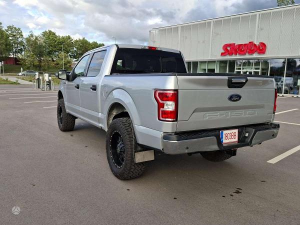 Pelēks Ford F-150 2019 Alīta, ar dzinēja tilpumu 5.00 L un nobraukumu 185 tūkst. km par 20950 €, foto 8 vietnē AUTOMOTO.COM.LV