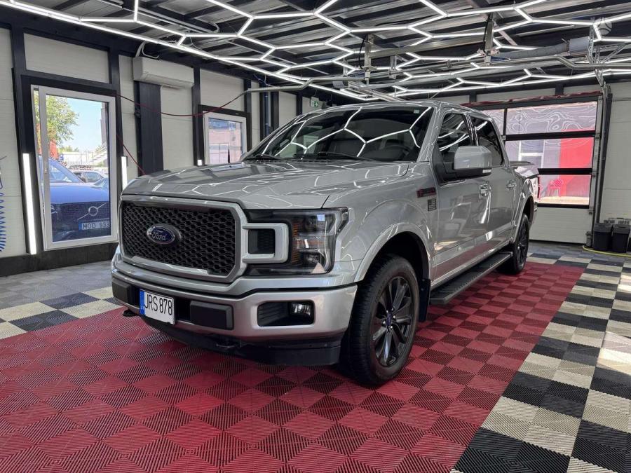 Grey Ford F-150 2020 in Vilnius, with an engine capacity of 3.49 L and mileage of 100 thousand km for 48500 €, photo 1 on AUTOMOTO.COM.LV