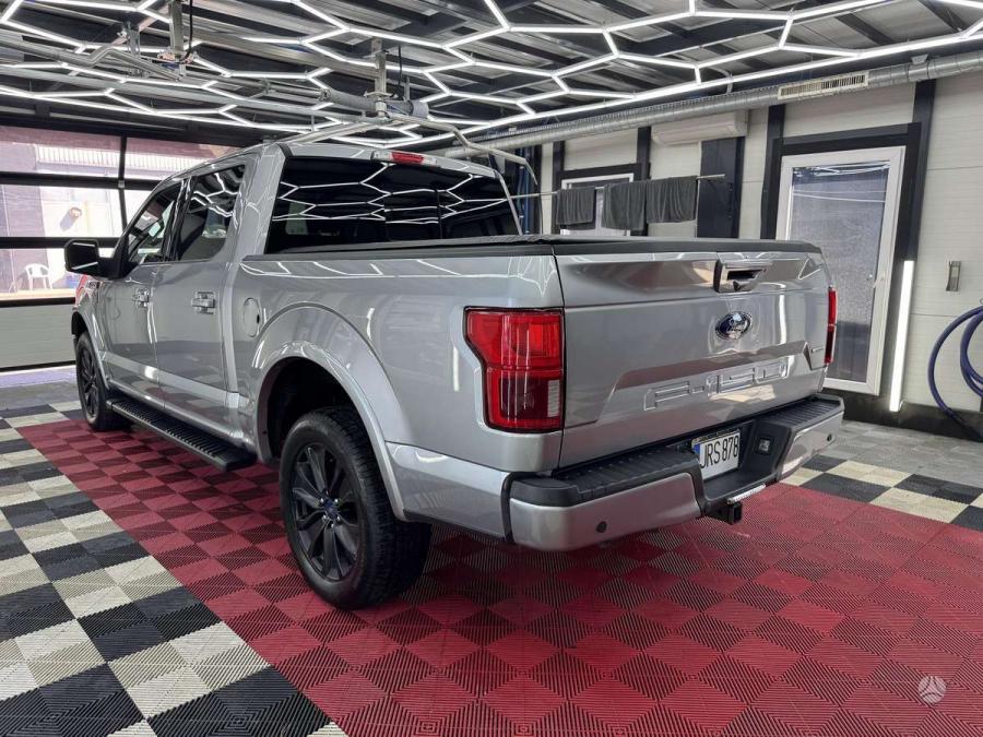 Grey Ford F-150 2020 in Vilnius, with an engine capacity of 3.49 L and mileage of 100 thousand km for 48500 €, photo 5 on AUTOMOTO.COM.LV