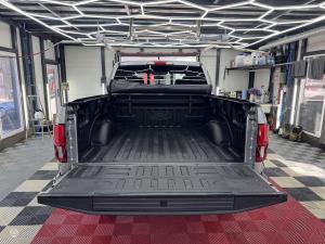 Grey Ford F-150 2020 in Vilnius, with an engine capacity of 3.49 L and mileage of 100 thousand km for 48500 €, photo 8 on AUTOMOTO.COM.LV