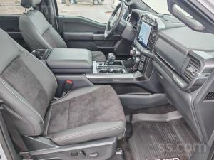 Pelēks Ford F-150 2023 Jelgava, ar dzinēja tilpumu 3.50 L un nobraukumu 26 tūkst. km par 51990 €, foto 9 vietnē AUTOMOTO.COM.LV
