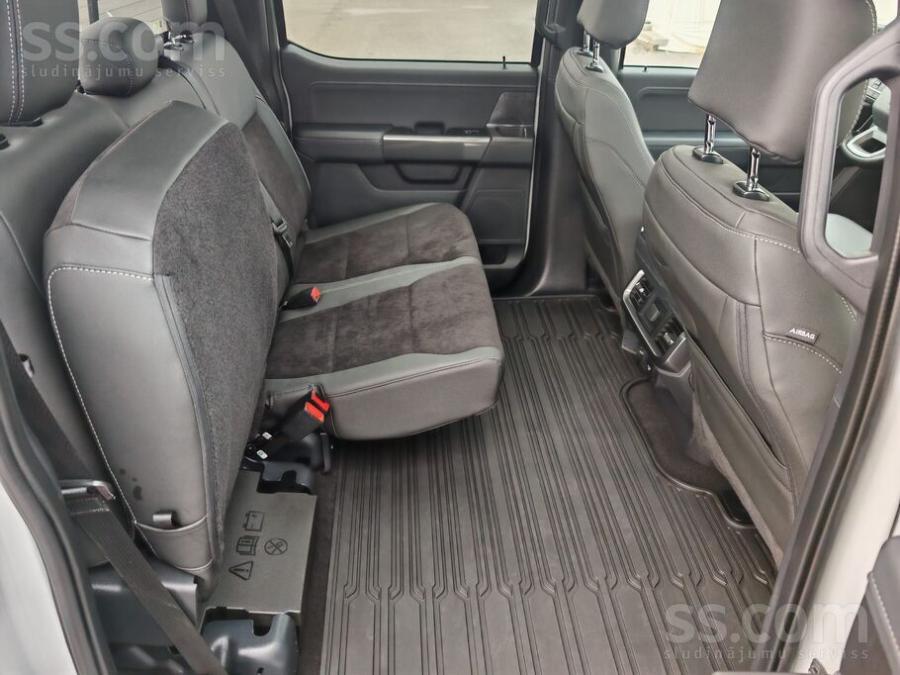Pelēks Ford F-150 2023 Jelgava, ar dzinēja tilpumu 3.50 L un nobraukumu 26 tūkst. km par 51990 €, foto 22 vietnē AUTOMOTO.COM.LV