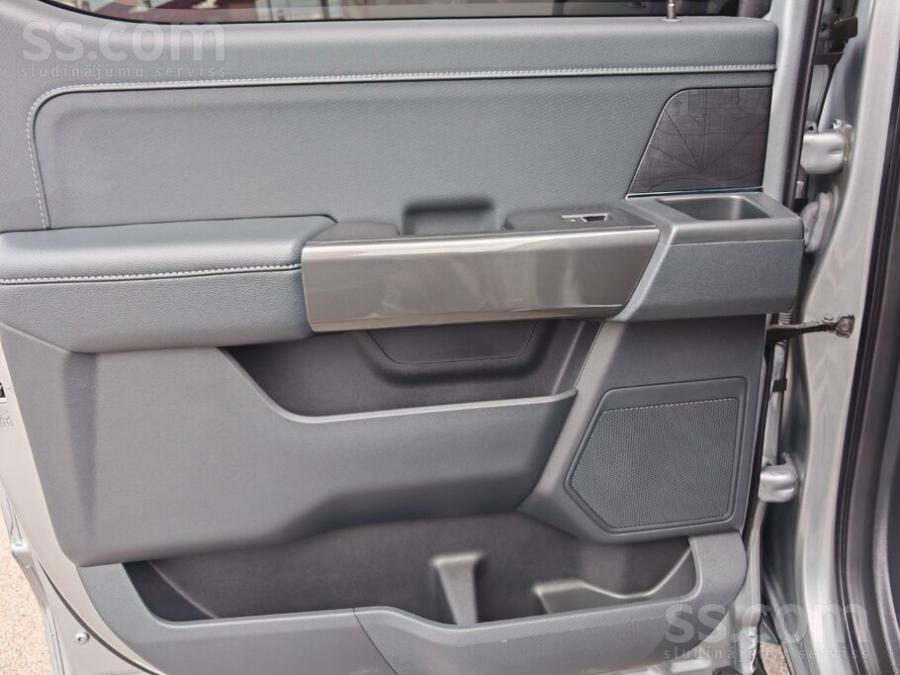 Grey Ford F-150 2024 in Jelgava, with an engine capacity of 3.50 L and mileage of 34 thousand km for 45900 €, photo 21 on AUTOMOTO.COM.LV