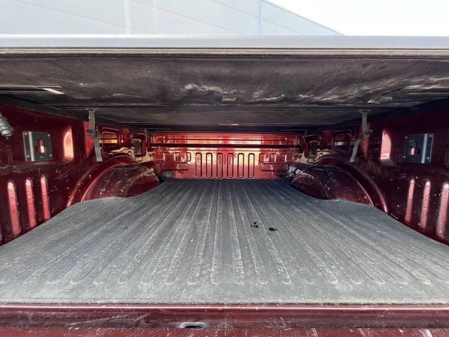 Red Ford F-150 2016 in Riga, with an engine capacity of 2.70 L and mileage of 97 thousand km for 26990 €, photo 18 on AUTOMOTO.COM.LV