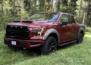 Red Ford F-150 2015 in Jelgava, with an engine capacity of 5.00 L and mileage of 281 thousand km for 29900 €, photo 1 on AUTOMOTO.COM.LV