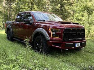 Red Ford F-150 2015 in Jelgava, with an engine capacity of 5.00 L and mileage of 281 thousand km for 29900 €, photo 5 on AUTOMOTO.COM.LV