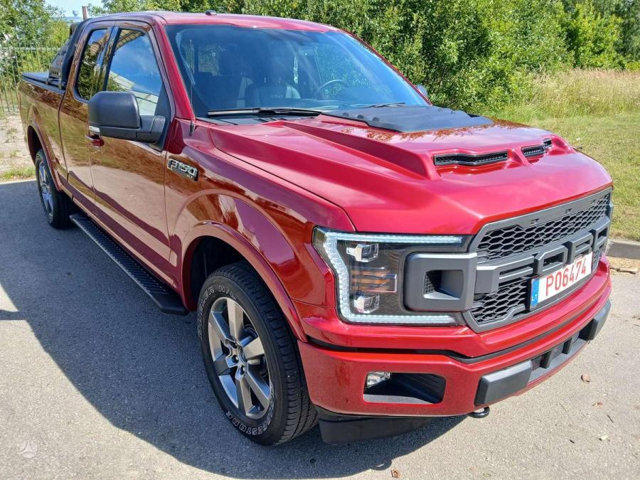Red Ford F-150 2017 in Alytus, with an engine capacity of 4.95 L and mileage of 43 thousand km for 31000 €, photo 5 on AUTOMOTO.COM.LV