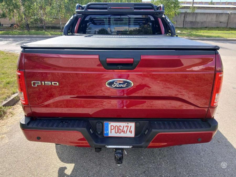 Red Ford F-150 2017 in Alytus, with an engine capacity of 4.95 L and mileage of 43 thousand km for 31000 €, photo 9 on AUTOMOTO.COM.LV