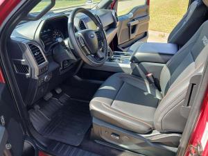 Red Ford F-150 2017 in Alytus, with an engine capacity of 4.95 L and mileage of 43 thousand km for 31000 €, photo 19 on AUTOMOTO.COM.LV