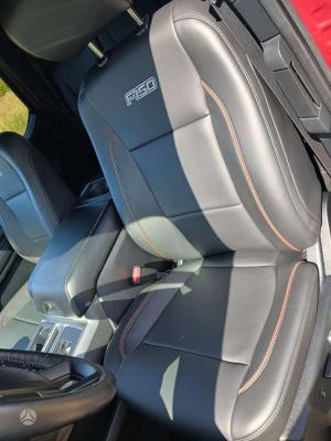 Red Ford F-150 2017 in Alytus, with an engine capacity of 4.95 L and mileage of 43 thousand km for 31000 €, photo 20 on AUTOMOTO.COM.LV