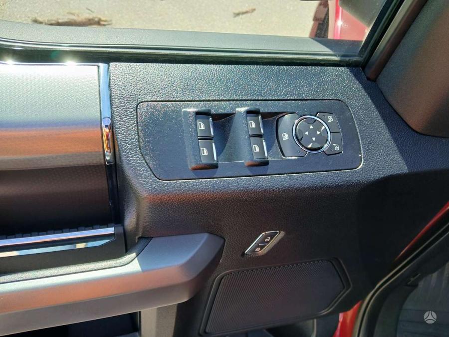 Red Ford F-150 2017 in Alytus, with an engine capacity of 4.95 L and mileage of 43 thousand km for 31000 €, photo 29 on AUTOMOTO.COM.LV