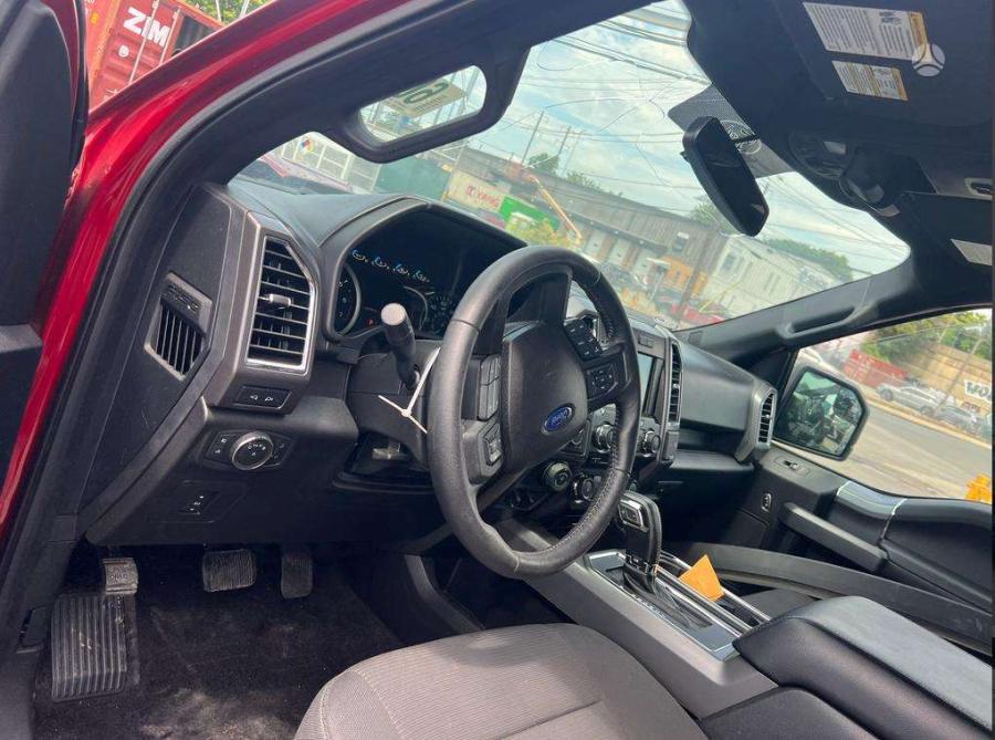 Red Ford F-150 2017 in Alytus, with an engine capacity of 4.95 L and mileage of 43 thousand km for 31000 €, photo 50 on AUTOMOTO.COM.LV
