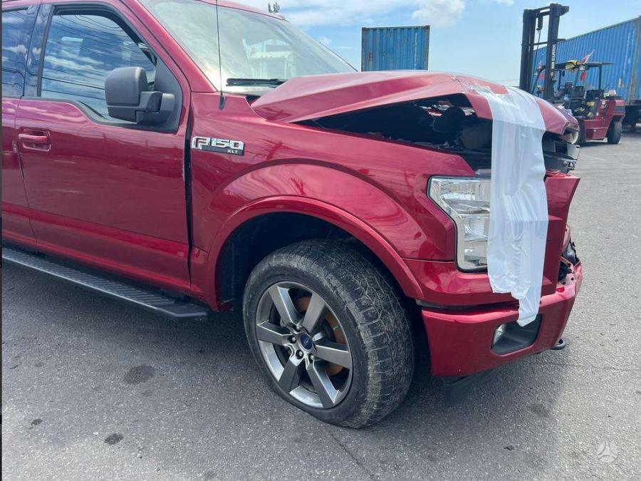 Red Ford F-150 2017 in Alytus, with an engine capacity of 4.95 L and mileage of 43 thousand km for 31000 €, photo 51 on AUTOMOTO.COM.LV