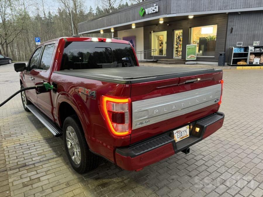 Red Ford F-150 2022 in Riga, with an engine capacity of 3.50 L and mileage of 49 thousand km for 95000 €, photo 4 on AUTOMOTO.COM.LV