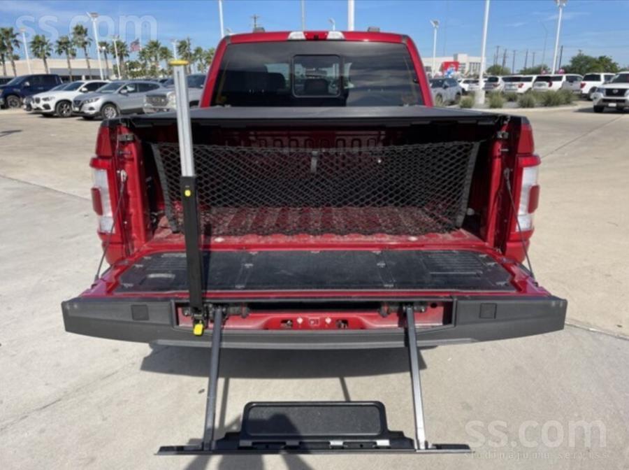 Red Ford F-150 2022 in Riga, with an engine capacity of 3.50 L and mileage of 49 thousand km for 95000 €, photo 12 on AUTOMOTO.COM.LV