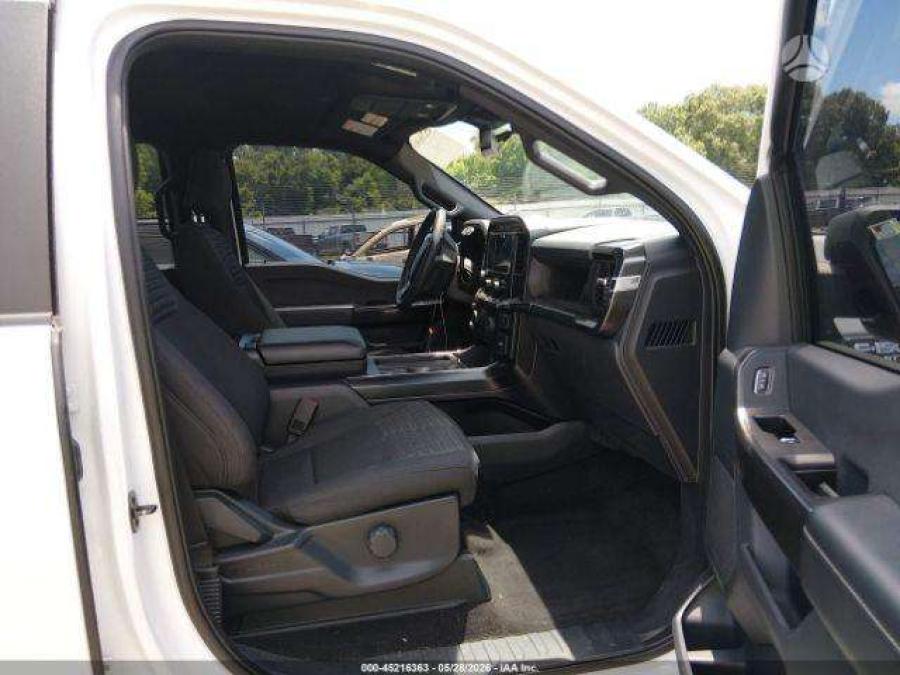 White Ford F-150 2022 in Klaipeda, with an engine capacity of 0.00 L and mileage of 113 thousand km for 10300 €, photo 6 on AUTOMOTO.COM.LV