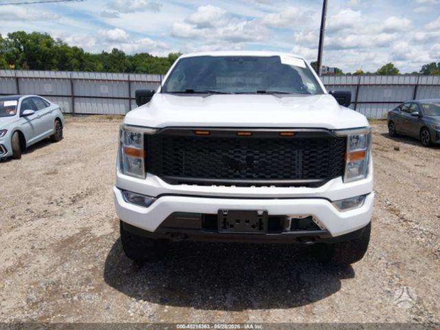 White Ford F-150 2022 in Klaipeda, with an engine capacity of 0.00 L and mileage of 113 thousand km for 10300 €, photo 13 on AUTOMOTO.COM.LV