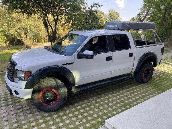 White Ford F-150 2012 in Kaunas, with an engine capacity of 5.00 L and mileage of 340 thousand km for 11900 €, photo 1 on AUTOMOTO.COM.LV
