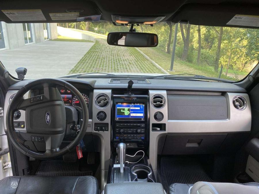 White Ford F-150 2012 in Kaunas, with an engine capacity of 5.00 L and mileage of 340 thousand km for 11900 €, photo 16 on AUTOMOTO.COM.LV