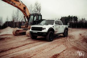 Balts Ford F-150 2013 Ogre, ar dzinēja tilpumu 6.20 L un nobraukumu 79 tūkst. km par 45000 €, foto  vietnē AUTOMOTO.COM.LV