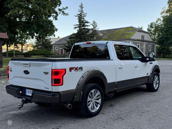 Balts Ford F-150 2015 Panevēža, ar dzinēja tilpumu 5.00 L un nobraukumu 296 tūkst. km par 22800 €, foto 5 vietnē AUTOMOTO.COM.LV