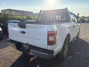 White Ford F-150 2018 in Kaunas, with an engine capacity of 4.95 L and mileage of 144 thousand km for 15500 €, photo 5 on AUTOMOTO.COM.LV